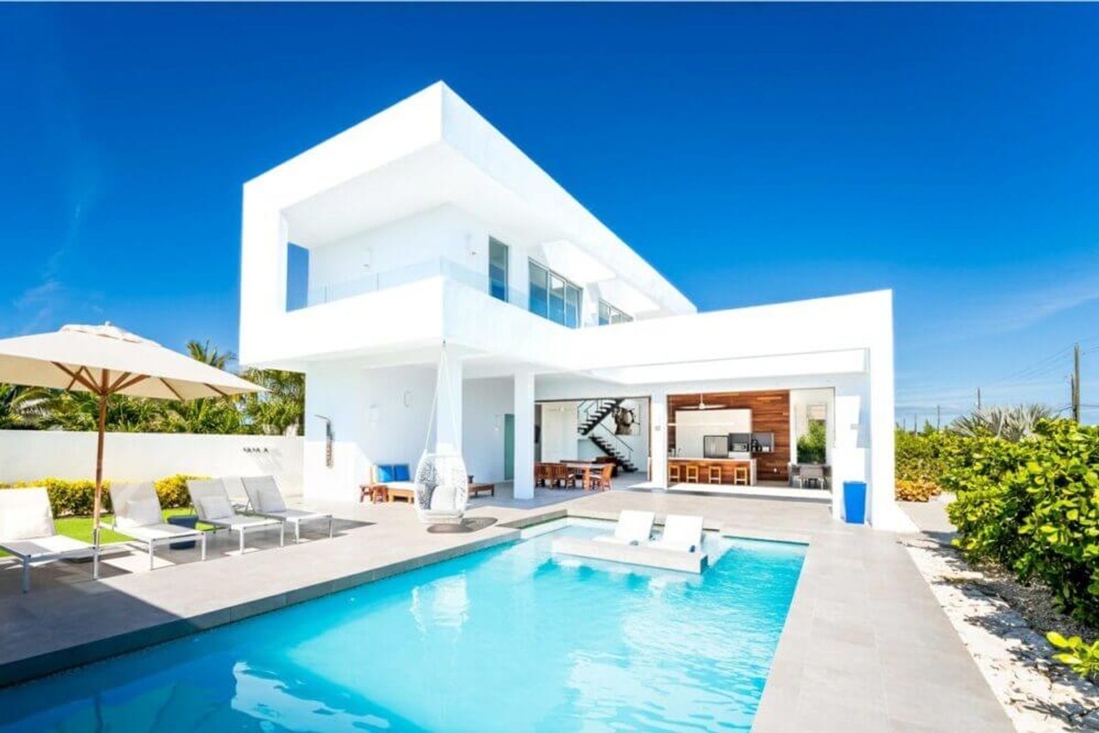 White Villas: Luxury Turks Beach Resort Villas For Rent